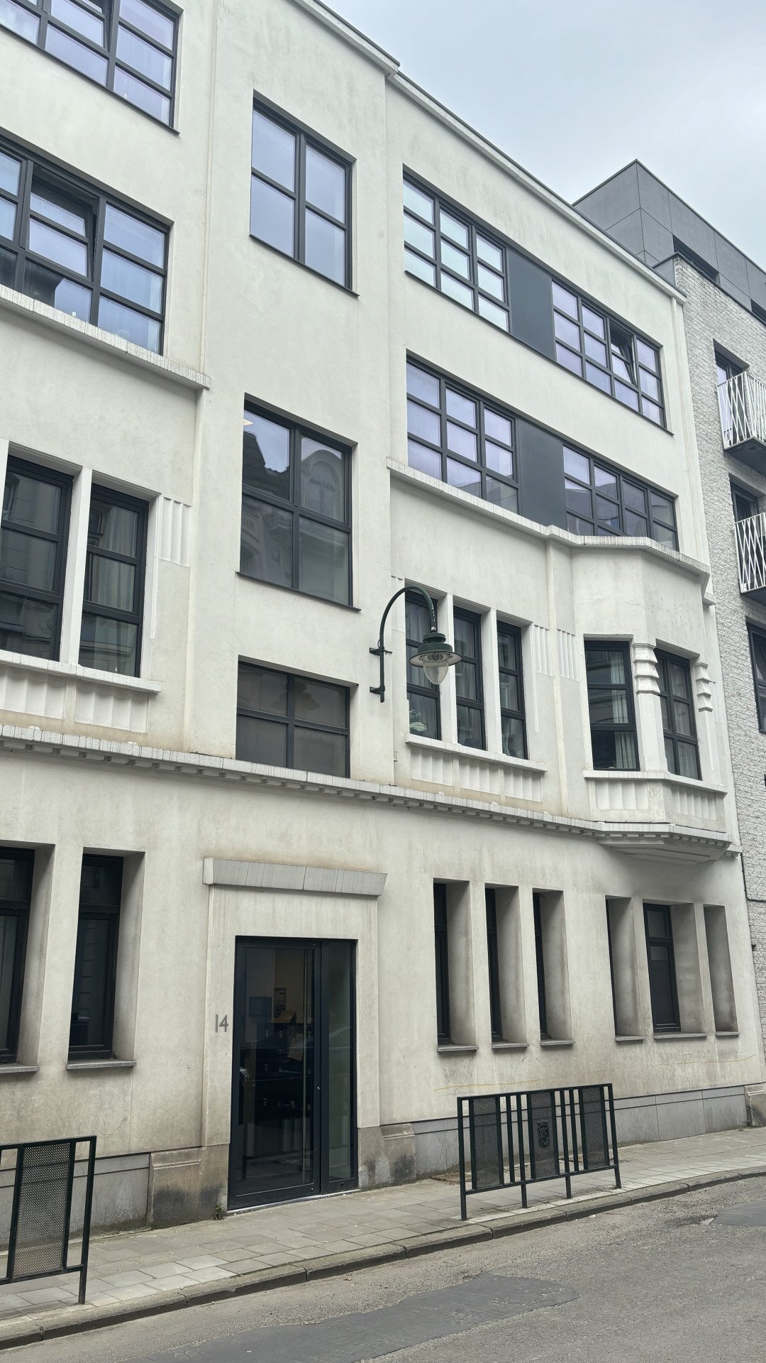 Kot Brussel - Appartement van 20 m2 aan de Radstraat voor € 745 per maand — iKot.be