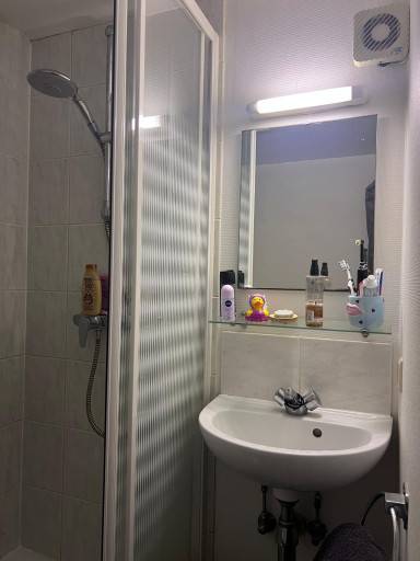 Kot Gent - Studio de 18 m2 situé Maria Van Boergondiëstraat de € 670 ...